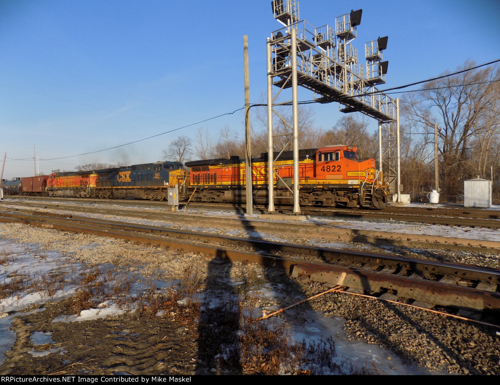 BNSF 4822